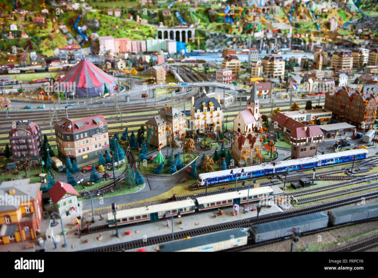 Model Train Scenery - 10 Tips for Realistic Model Railroading Scenery ...